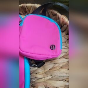 lululemon athletica | Bags | Lululemon Modular Phone Crossbody Bag In ...